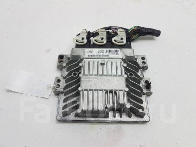 Блок управления двигателем Ford Focus 1704092 купить в Москве по цене ...