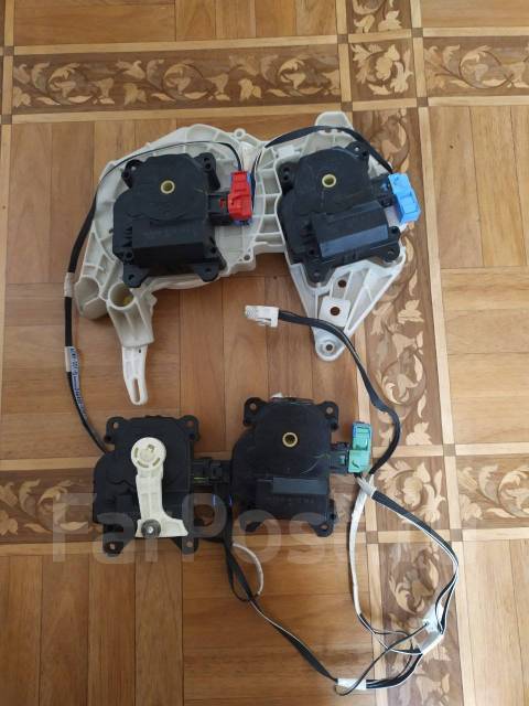 Сервопривод заслонки печки Toyota Camry AVV50 купить во Владивостоке по ...