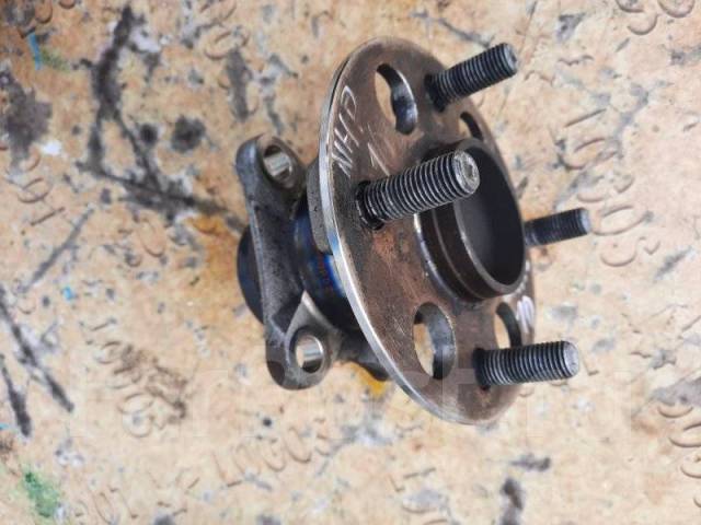 Ступица Toyota Aqua 4245052060 NHP10, задняя правая купить во ...