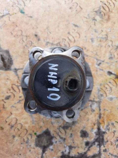 Ступица Toyota Aqua 4245052060 NHP10, задняя правая купить во ...