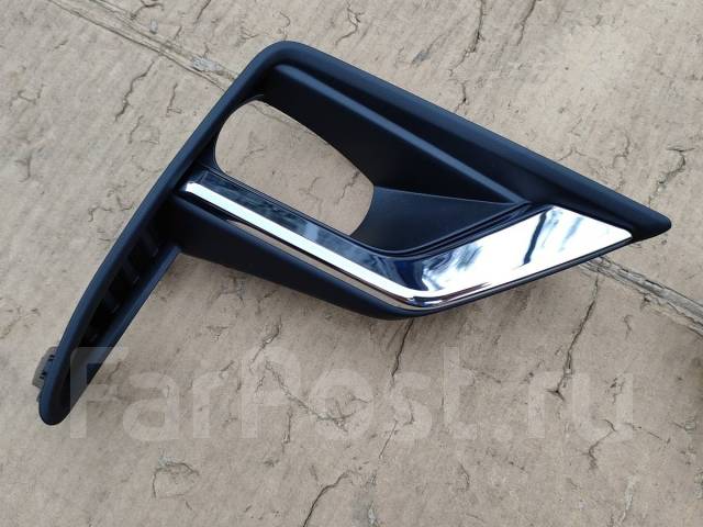 Рамка туманки (пластик бампера) Toyota Land Cruiser Prado 150 (2017 ...