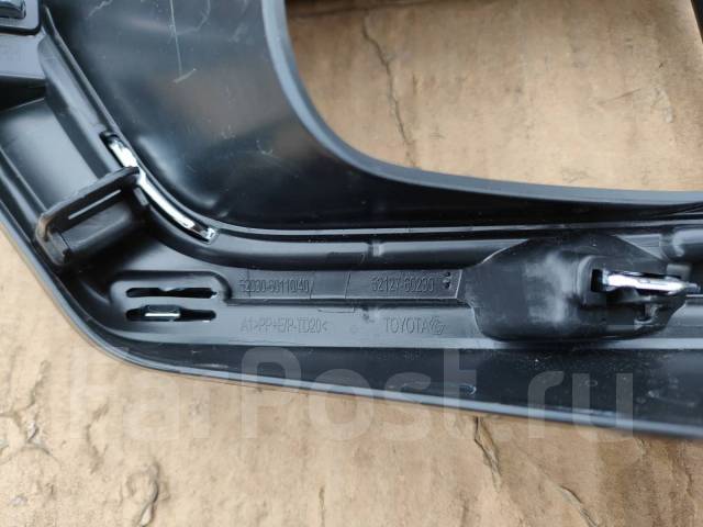 Рамка туманки (пластик бампера) Toyota Land Cruiser Prado 150 (2017 ...