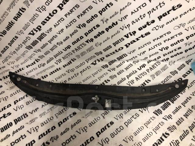 Накладка радиатора Toyota Land Cruiser 200 купить во Владивостоке по ...