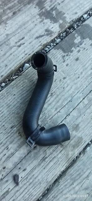 Патрубок радиатора Mercedes Benz W212 A2128306196 купить во ...