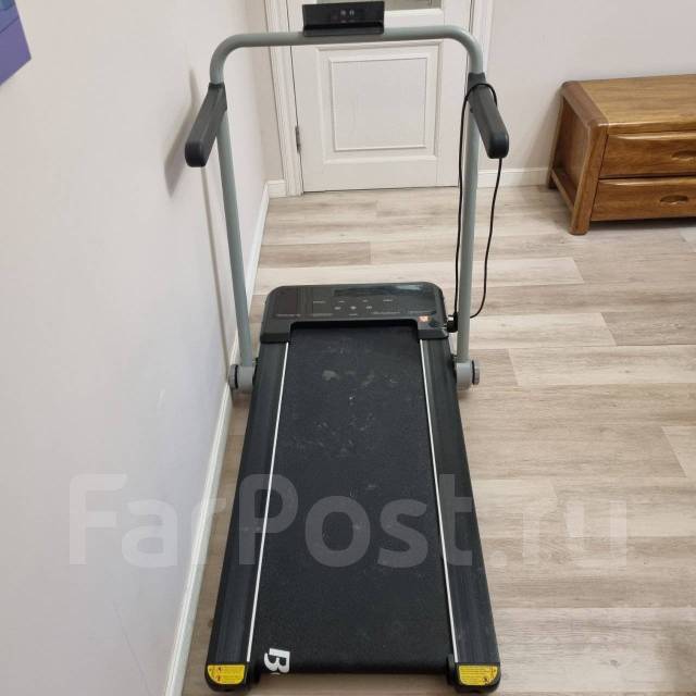 Продам беговую дорожку - Тренажеры и спорткомплексы во Владивостоке