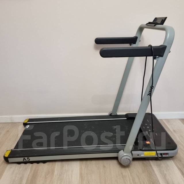 Продам беговую дорожку - Тренажеры и спорткомплексы во Владивостоке