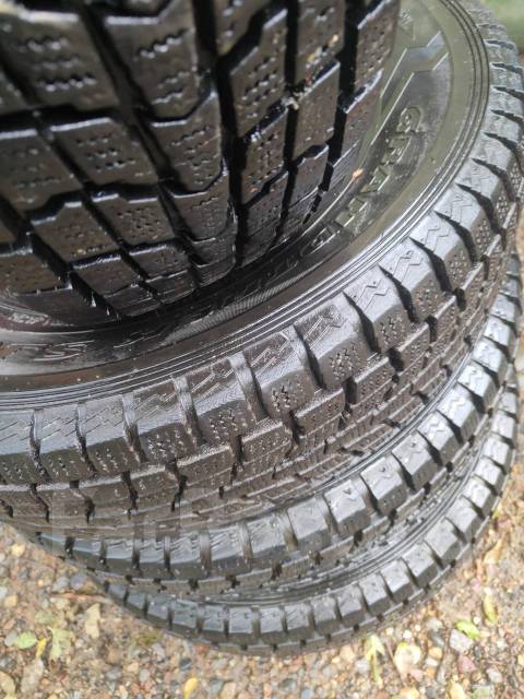 Dunlop, 215/80 R15, 15", 1 шт, в наличии, 215 мм, 80 %, радиальный ...