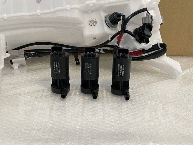 Бачок омывателя Toyota Land Cruiser 2007—2012 8535560220 200 купить в ...