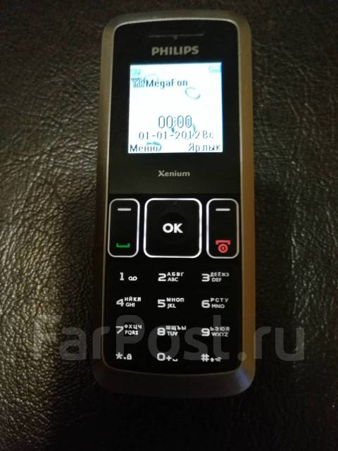 Телефон Philips Xenium - Смартфоны и сотовые телефоны во Владивостоке