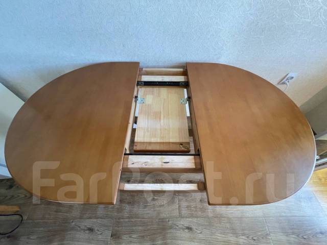 Срочно Продам стол кухонный, обеденный, разборный и стулья к нему ...