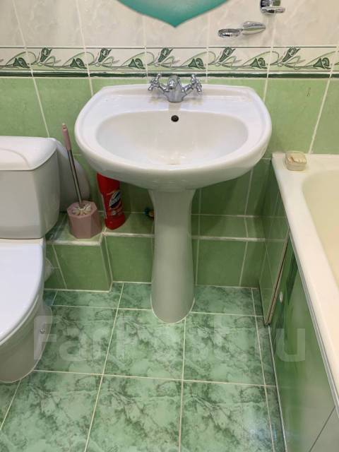 Раковина на ножке вместе с краном - Сантехника и водоснабжение во ...