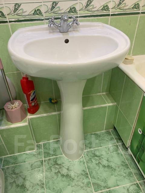 Раковина на ножке вместе с краном - Сантехника и водоснабжение во ...