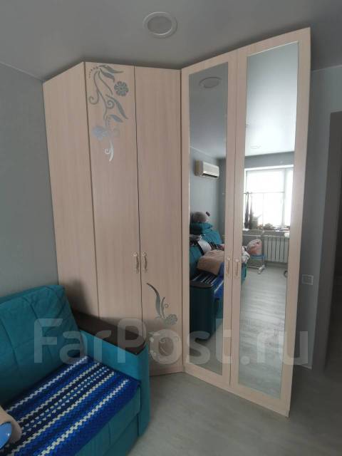 Шкаф платяной, Угловой. ЛДСП. Млечный (молочный) дуб. Две секции ...