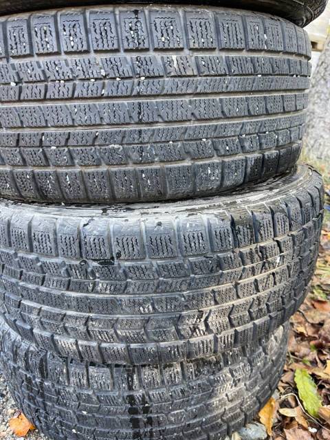 Dunlop, 215/55 R17 - Шины во Владивостоке