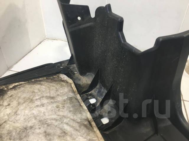 Защита днища кузова правая Honda CR-V 4 RM4 [74604T0AA00] купить в ...