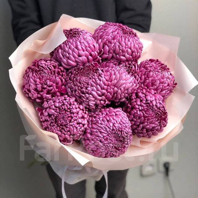 Стильный букет из хризантем Цветы украшения праздничное оформление во Владивостоке