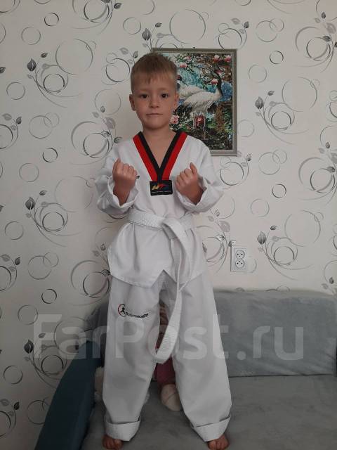 Продам форму на тхэквондо - Единоборства во Владивостоке