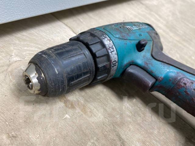 Аккумуляторный шуруповерт Makita 6281D БарахолкаДВ, б/у, в наличии ...