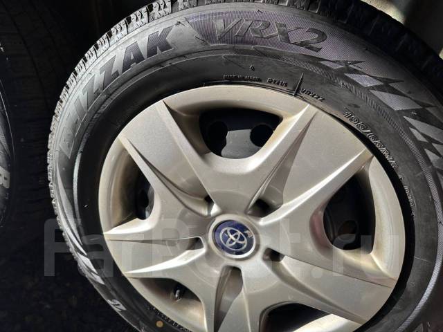 Продам зимнюю резину 195/65/15 Bridgestone Blizzak VRX2 - Колёса во Владивостоке