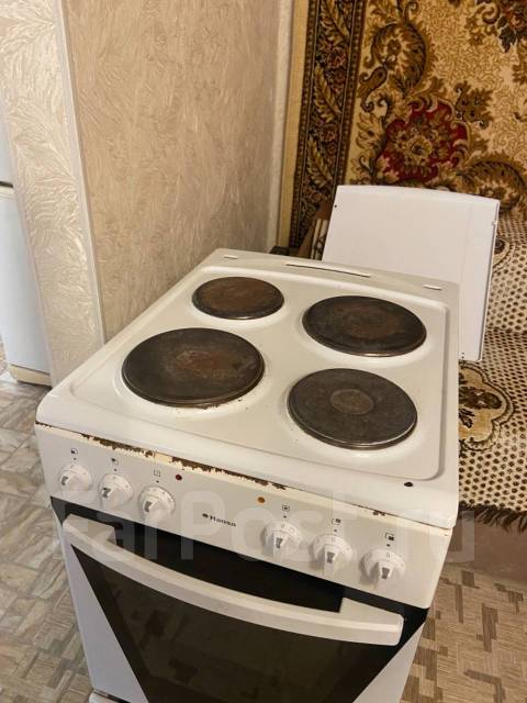 Продам электроплиту Hansa - Кухонные печи и вытяжки во Владивостоке