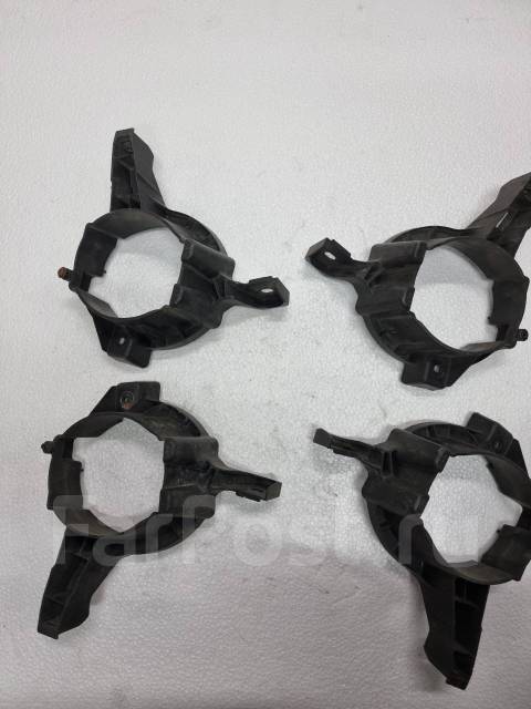 Крепление противотуманной фары Toyota Wish ZGE20,2ZR-FAE купить во ...