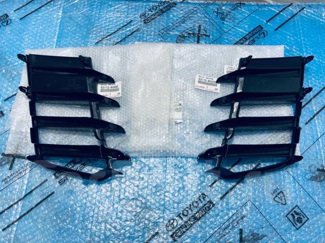 Решетка переднего бампера боковая Toyota LC 300 купить в Москве по цене ...