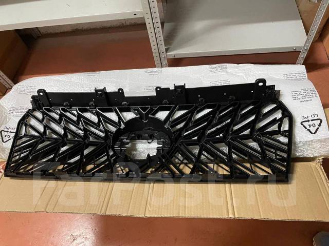 Решетка радиатора LAND Cruiser Prado купить во Владивостоке по цене: 26 ...