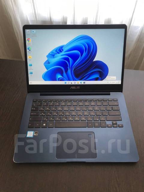 Аsus Zenbook 8 потоков, FHD, IPS,8 Поколение,8GB, M2 256, батарея живая ...