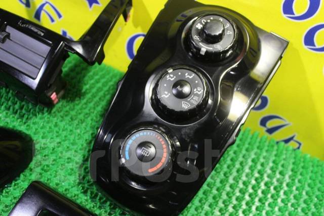 Накладки салона Modellista Toyota Vitz RS NCP91 купить во Владивостоке ...