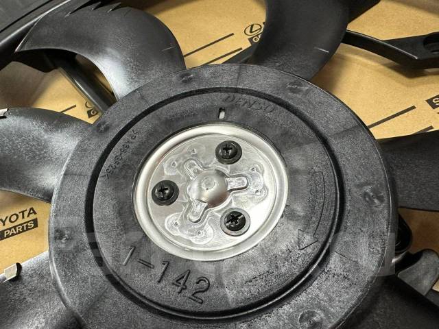 Диффузор радиатора в сборе Camry 70 /17-22 Новый Оригинал Япония купить ...