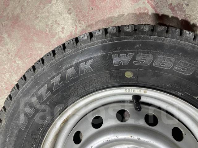 Bridgestone Blizzak W965, 145R12LT 6 P.R, 12", 1 шт, 145 мм, 80 %, радиальный, зимние. Цена: 8 ...