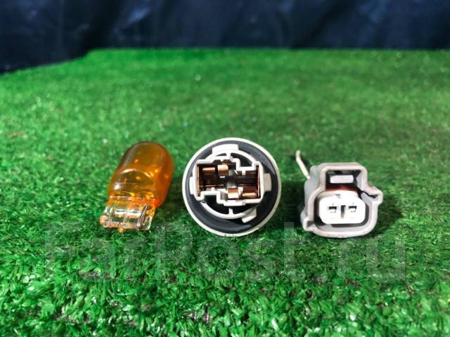 Патрон лампы Toyota Lexus купить в Новосибирске по цене: 500₽ — частное ...