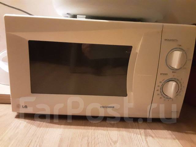 Продам микроволновую печь LG - Микроволновые печи во Владивостоке