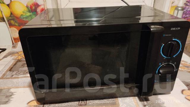СВЧ печь DEXP MC-71 черная 20 л, 700 Вт Чистая снаружи и внутри ...