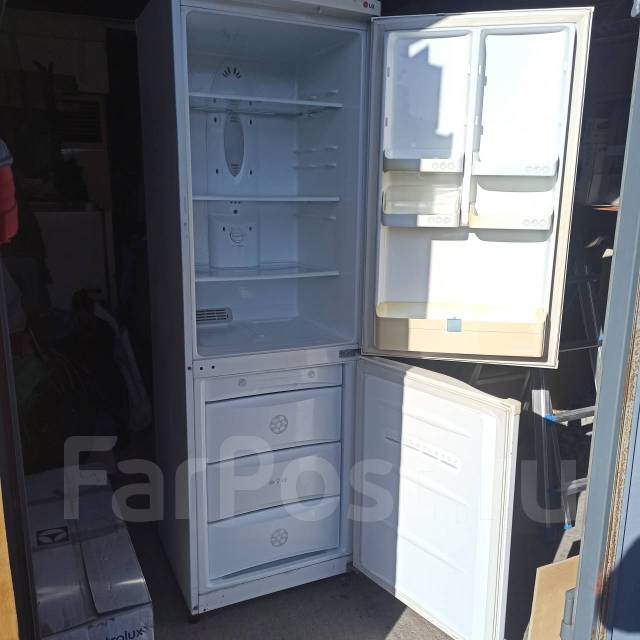 Холодильник 2х камерный LG - Холодильники и морозильники во Владивостоке