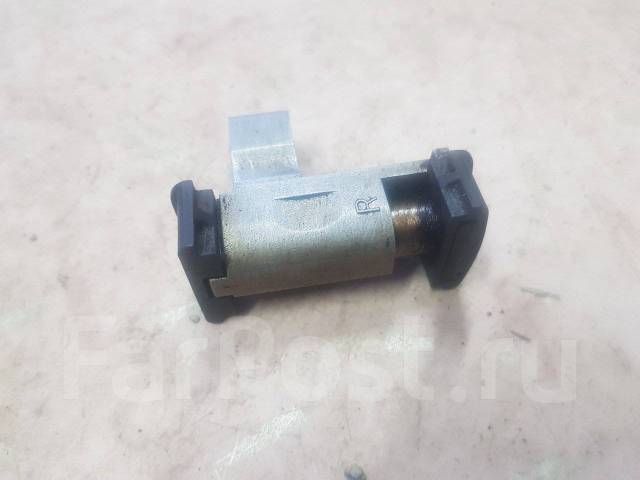 Натяжитель цепи ГРМ правый [13550-31010] Toyota Prado GRJ120 1GRFE ...