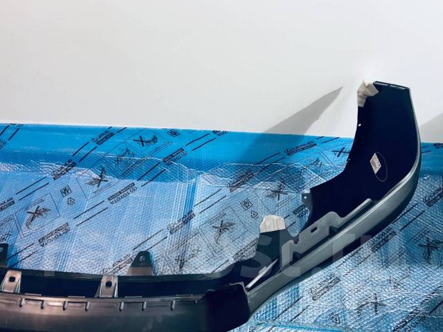 Бампер передний Toyota Land Cruiser 200 15-21 купить в Москве — частное ...