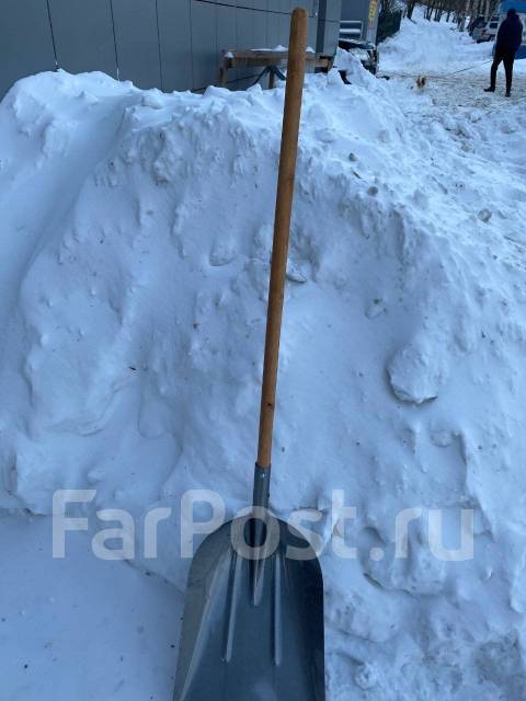 Лопата снеговая с черенком рельсовая сталь полукруг 33*45, новый, в ...
