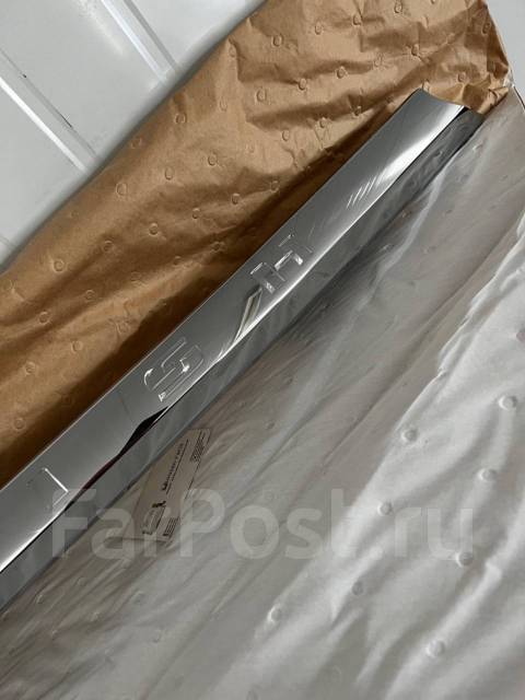 Накладка двери багажника рестайл Toyota Wish 2012+ оригинал из Японии ...