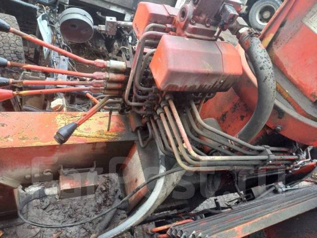 Крановая установка UNIC 330, 7 500 куб. см. 3 000 м/ч, 1995 год, б/у, в ...