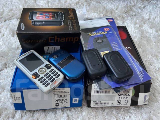 Раритеты 5 телефонов + всякие мелочи за 3500 рублей. Без торга, Nokia ...