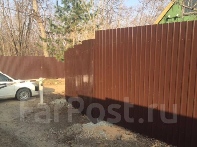 Забор 2 м из проф листа от 3700 руб. за один метр с мат во Владивостоке