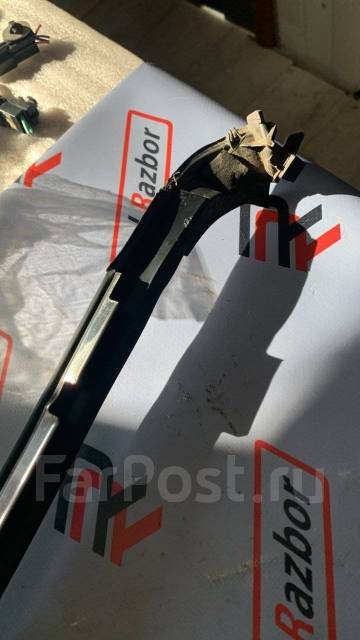 Молдинги лобового стекла Toyota Land Cruiser URJ202 /RealRazborNHD ...