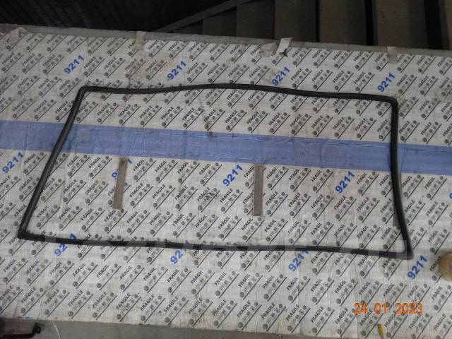 Уплотнитель лобового стекла Toyota Land Cruiser 70 купить в Хабаровске ...