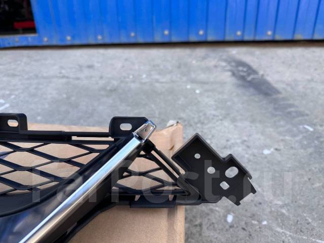 Решетка радиатора Nissan GT-R R35 от 2017 года купить во Владивостоке ...