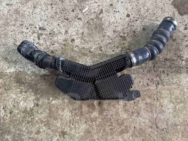 Патрубок интеркулера Nissan Note 144603VA0A E12 HR12DDR купить в ...