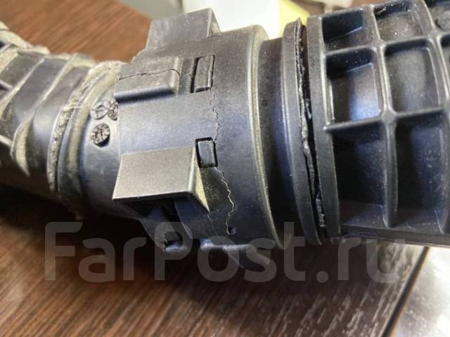 Патрубок интеркулера Nissan Note 144603VA0A E12 HR12DDR купить в ...