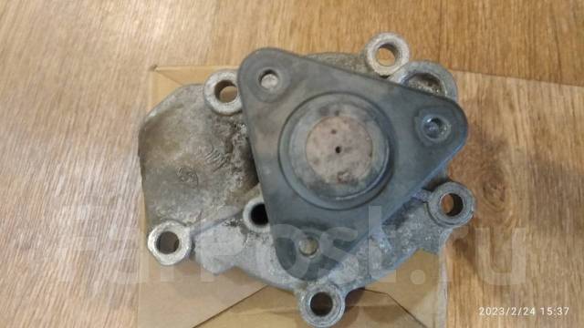 Насос водяного охлаждения. Hyundai Starex H1(2)TQ арт.25120-2C000 Б/У ...