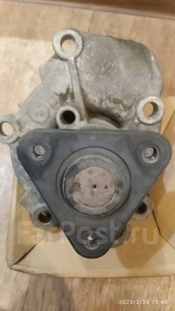 Насос водяного охлаждения. Hyundai Starex H1(2)TQ арт.25120-2C000 Б/У ...