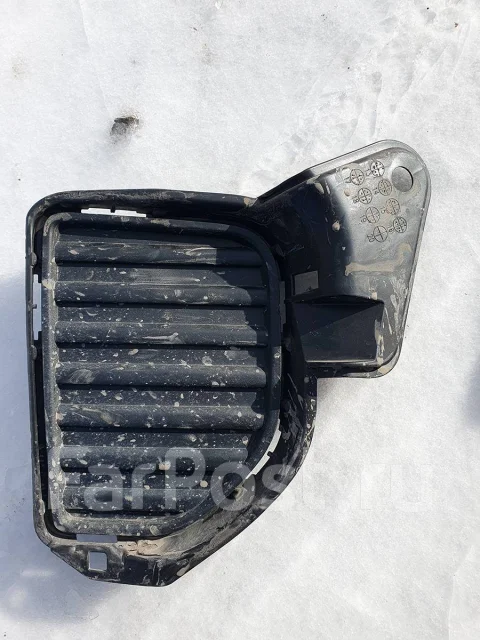 Продам заглушки в бампер на Toyota Hiace купить во Владивостоке по цене ...